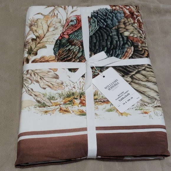 Williams Sonoma | Dining | Williams Sonoma Turkey Tablecloth 7 X 08in ...